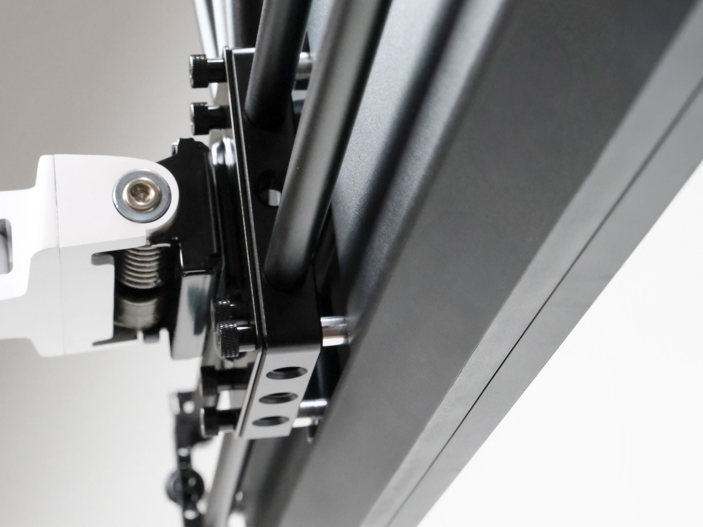 ABOUT US – Monoblocc